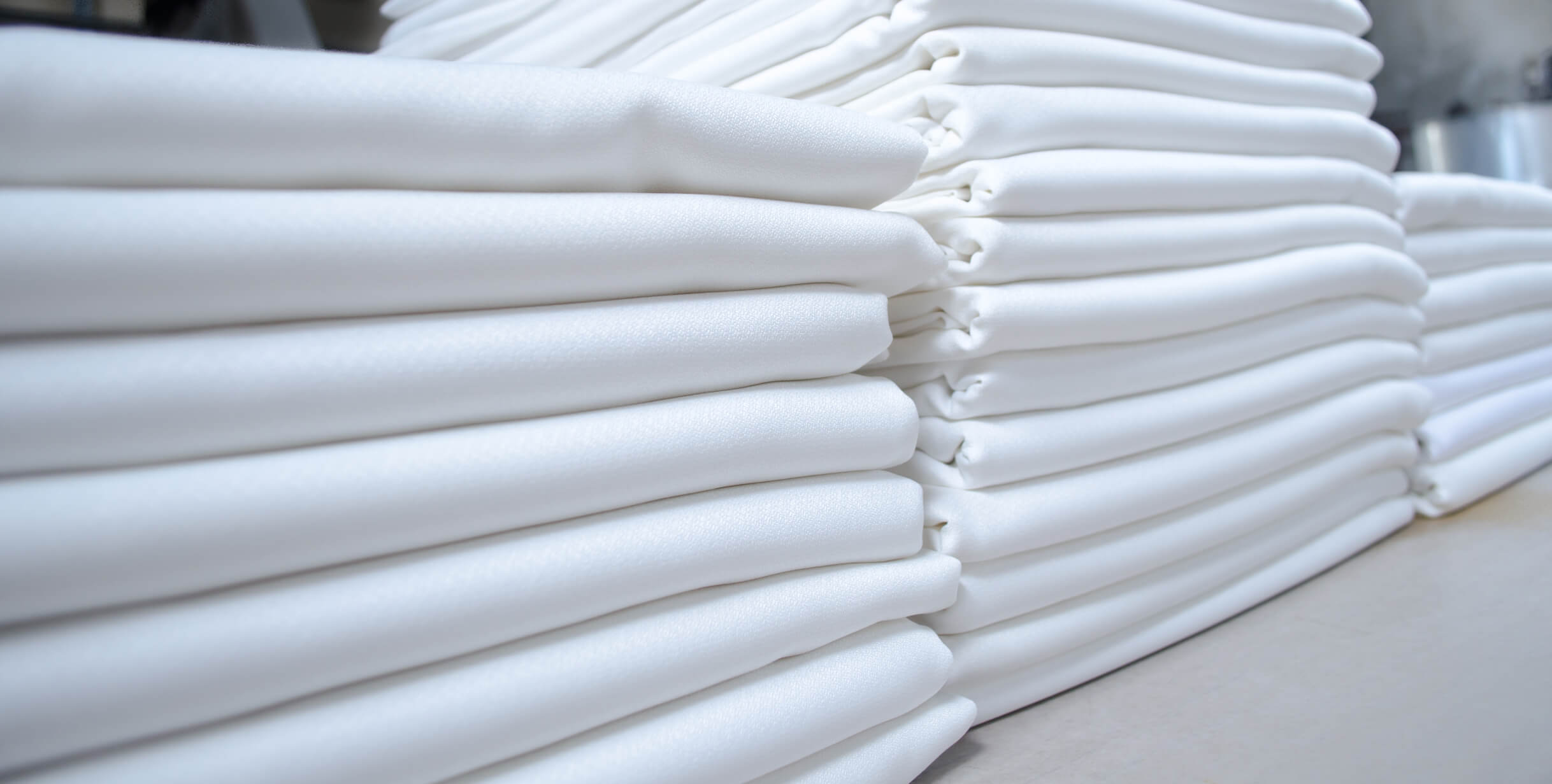T200 White Sheets and Linens